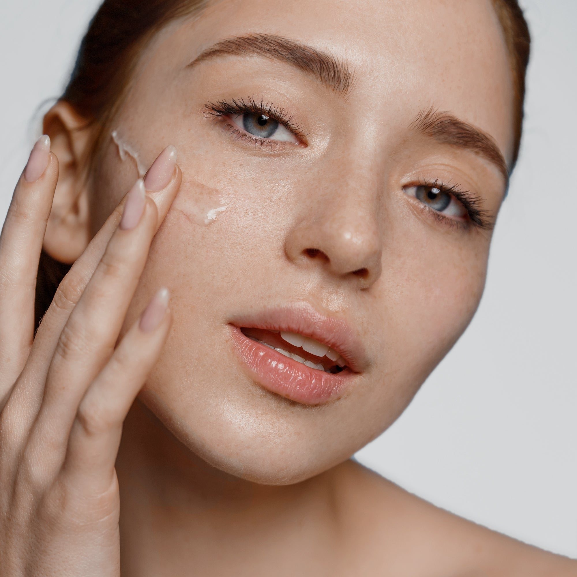Skin Experts-Quenching thirsty skin:Top hydrating ingredients revealed – axxzia.us
